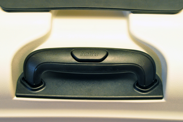 Review: Antler Juno Suitcase | Pommie Travels