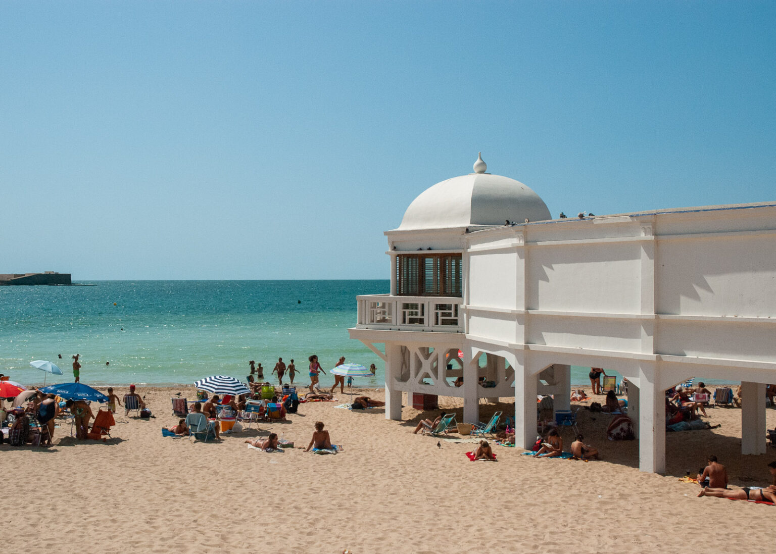 Day Trip to Cadiz from Seville: One Day Itinerary | Pommie Travels